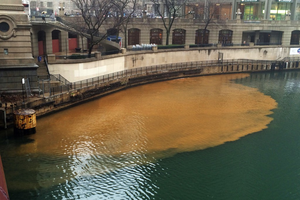 VIDEO: Sewage in the Chicago River - Medill Reports Chicago