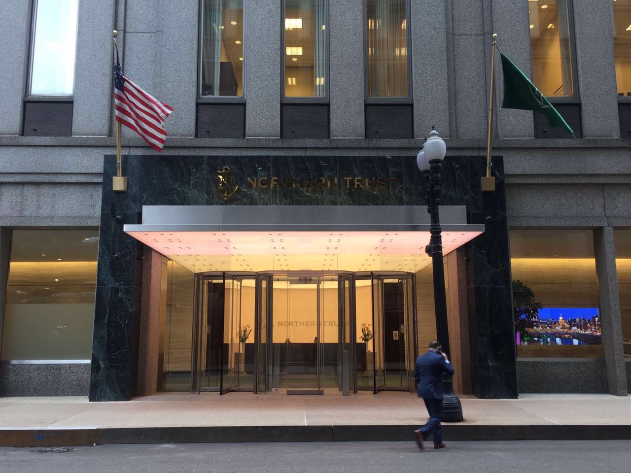 Northern Trust misses estimate, stock plummets - Medill Reports Chicago