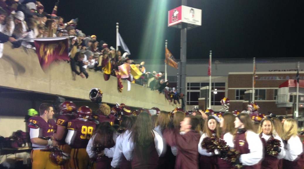 No L’s for Loyola: Undefeated Ramblers win championship 41-0 | Medill ...