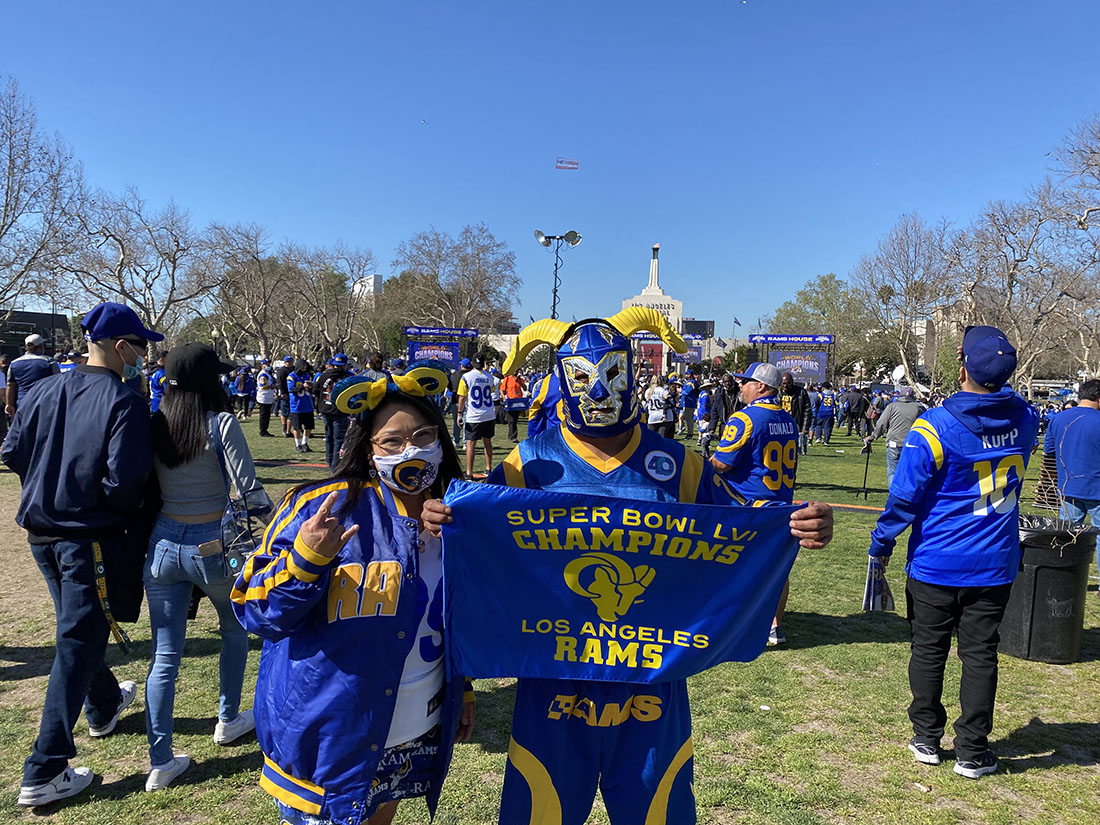 ‘It means the world to everybody’: Rams fans gather to celebrate Super ...