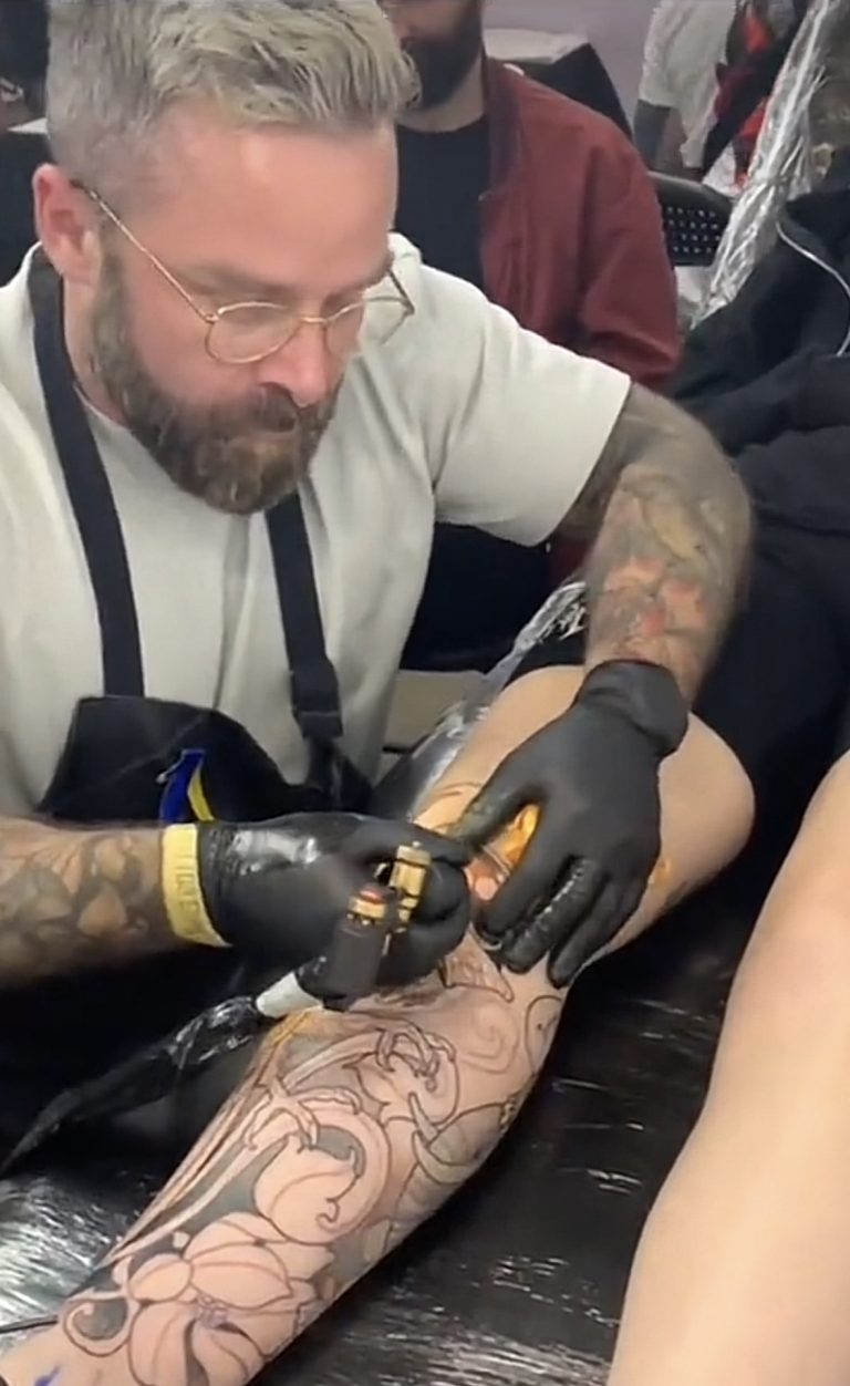 Q&A: Inked-out color artist with unique style draws his way across ...