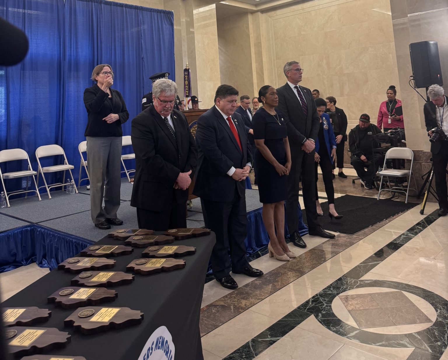 Illinois honors 9 fallen officers, 3 K-9s in 40th annual Police ...
