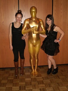Cosplay.com - Oscars Trophy from Original by avenging_aj