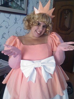 Fat Princess Peach Cosplay