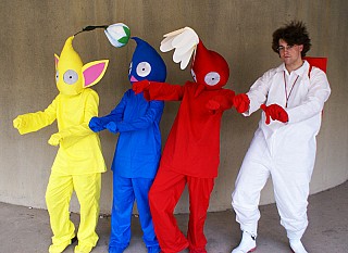 Cosplay.com - Yellow Pikmin from Pikmin by slimyfrogz