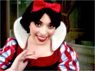 Cosplay.com - Snow White from Snow White and the Seven Dwarfs by disneydeee
