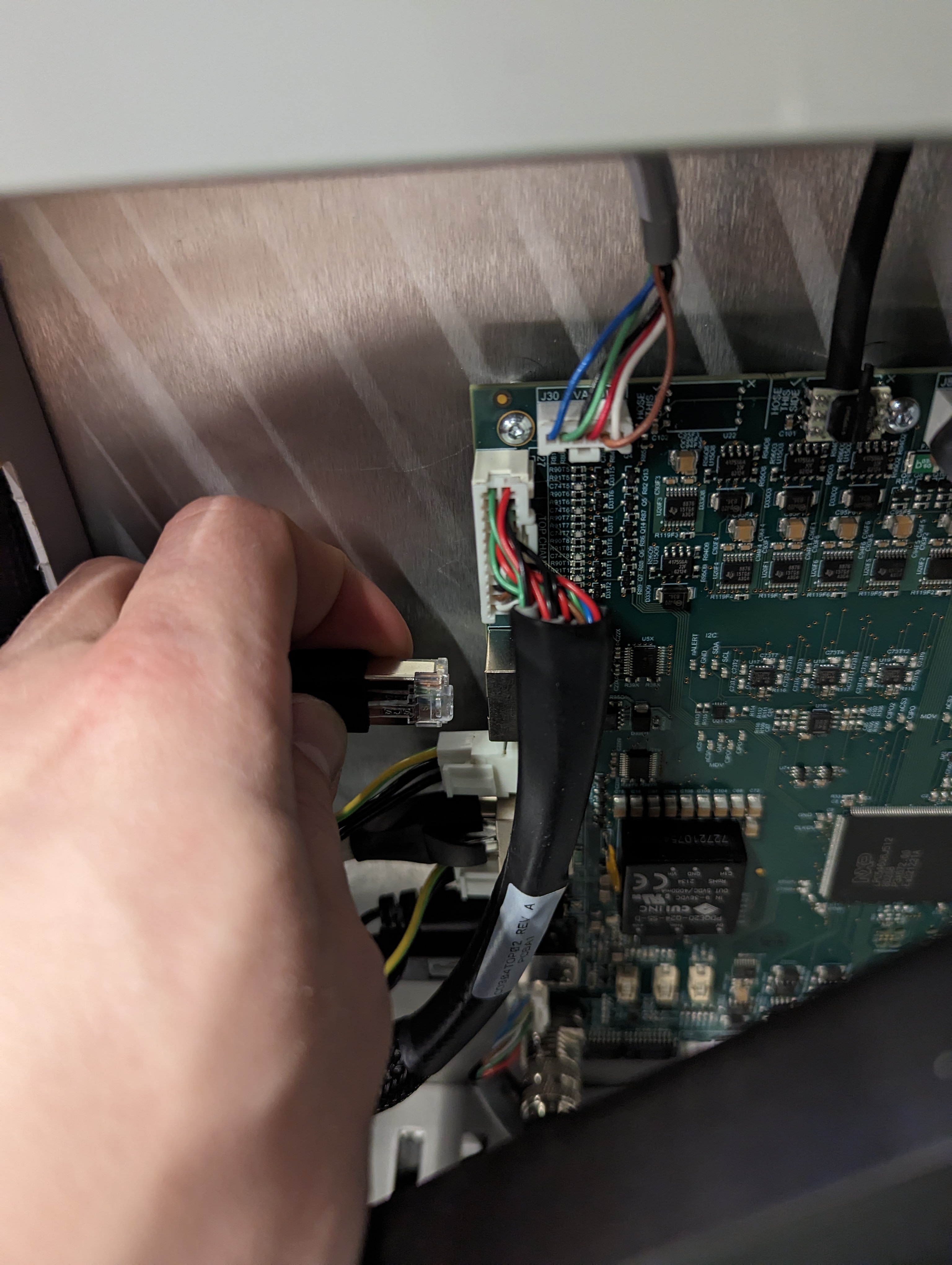 Replacing the X Motor Driver Communications Cable (FX20)