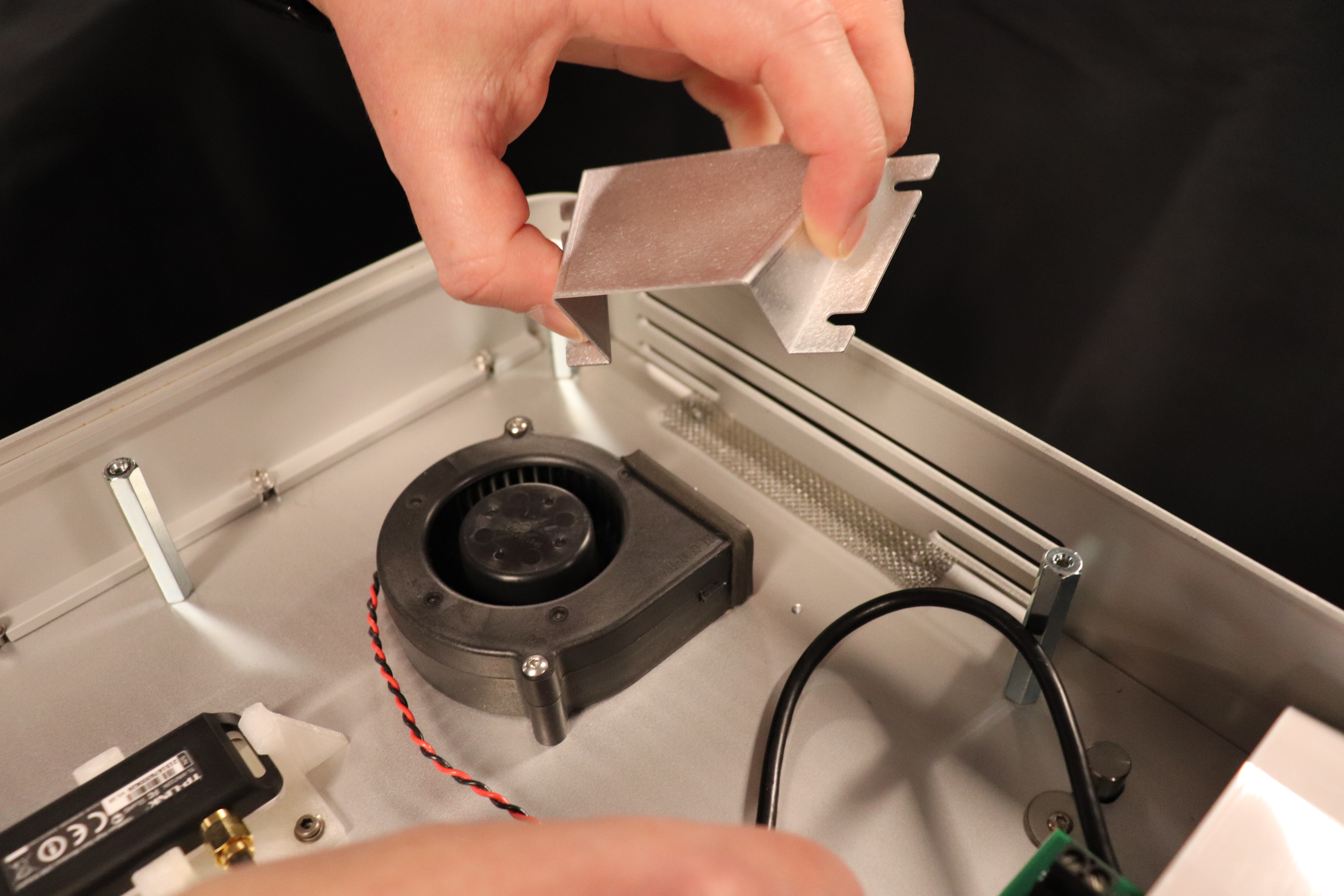 How to replace the Ribbon Cable on the Markforged Desktop 3d Printer ...