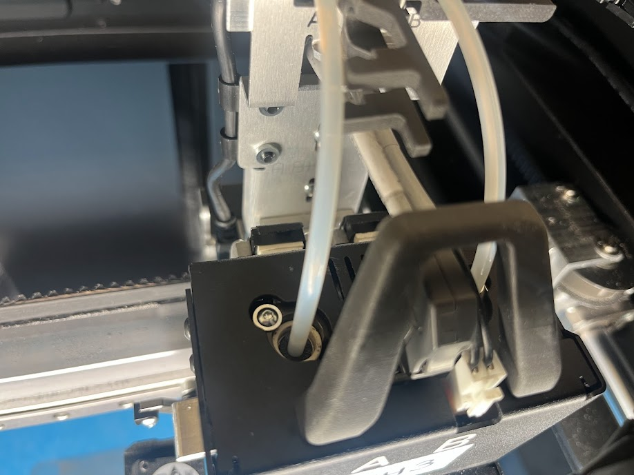 Replacing Metal Material Tubes (FX10)
