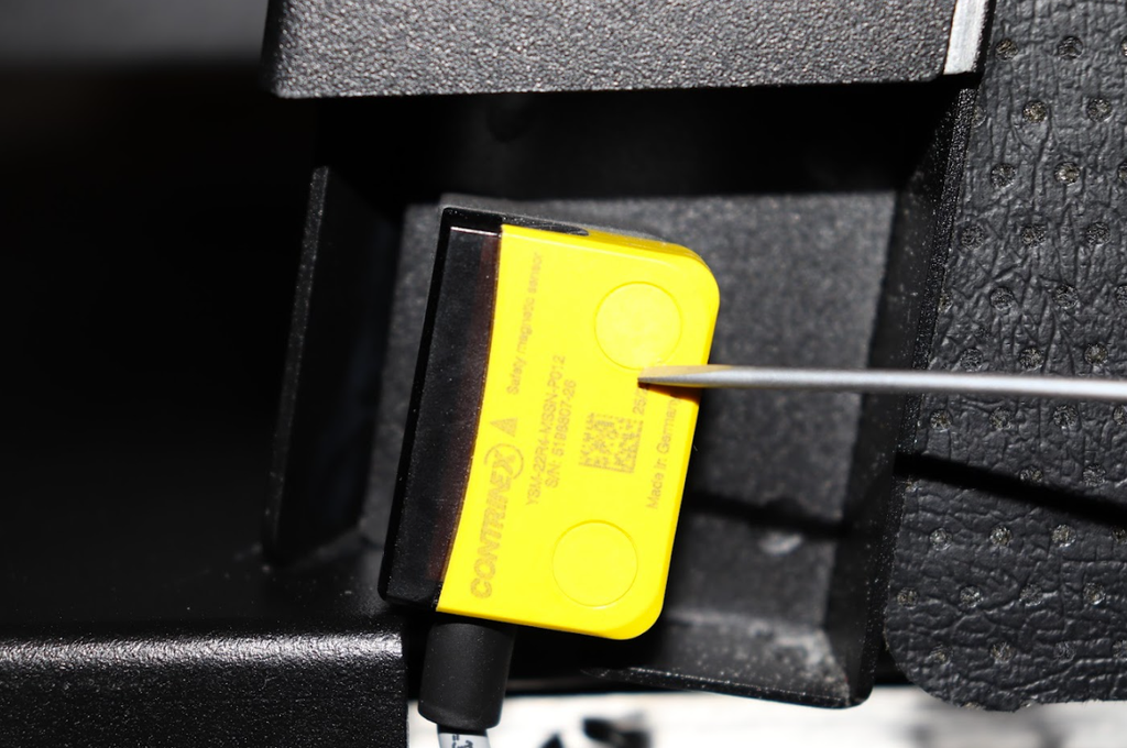 Visor Safety Sensor Replacement (FX10)