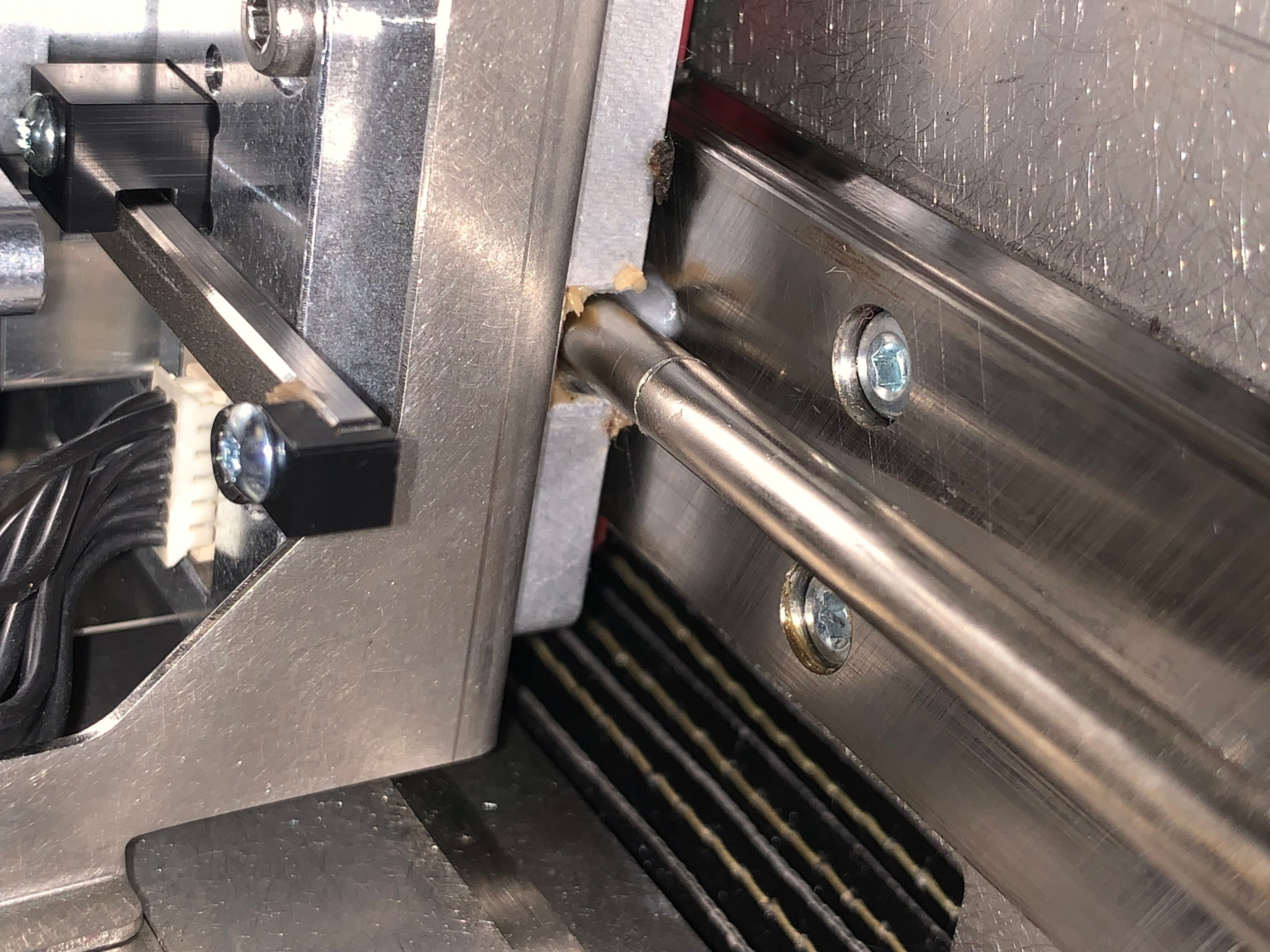 Re-greasing the X-Rail (FX20)