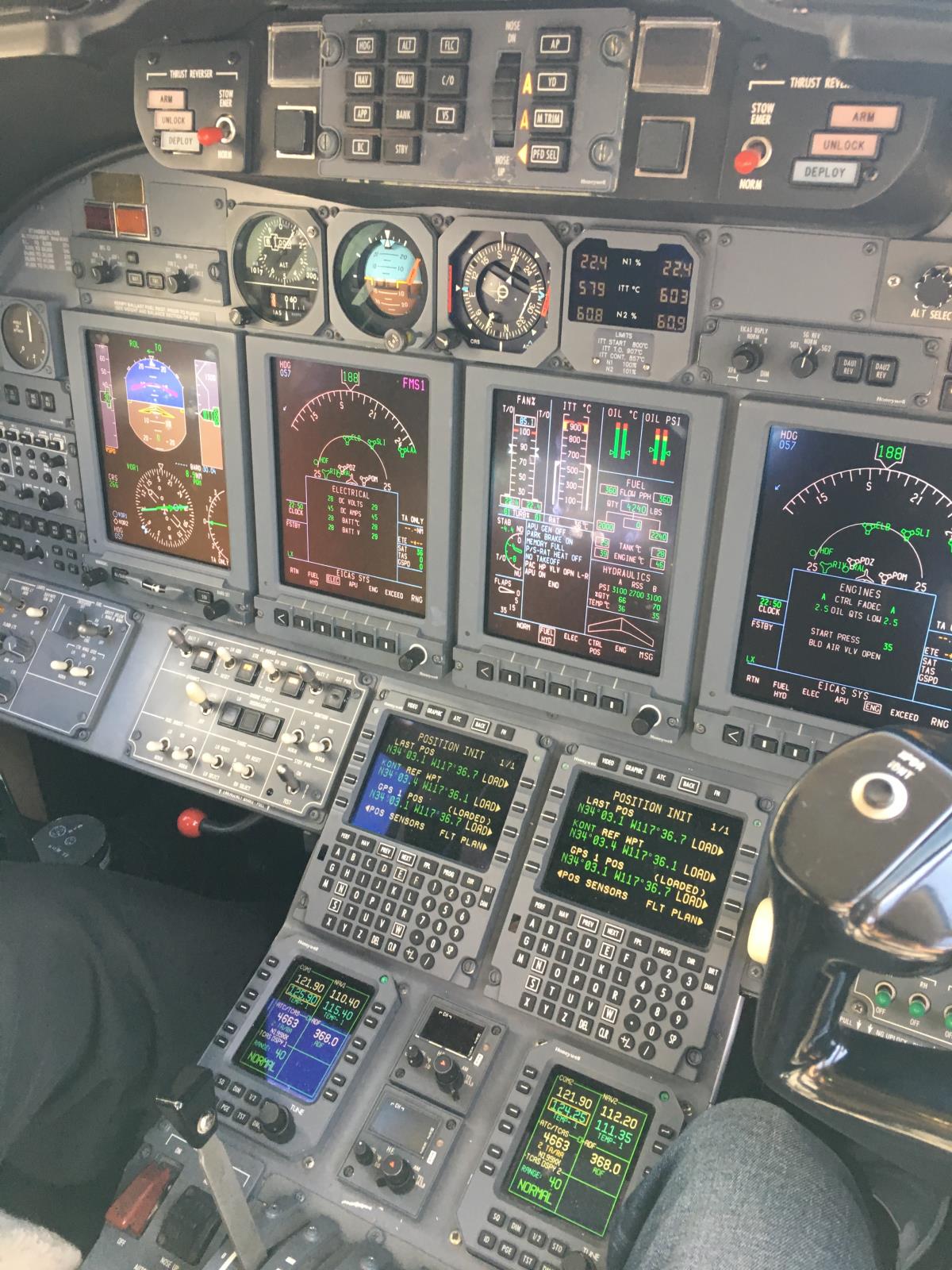 KICT KHUT KICT: Training emergency procedures and several approaches.