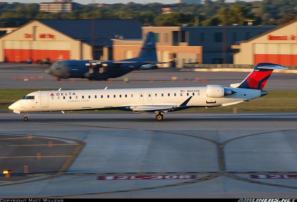 KSDF KMSP: SkyWest Airlines - Delta Connection Flight 3702