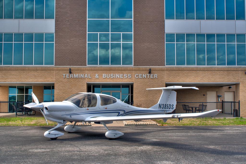 KVNC KSPG: First powered flight lesson!