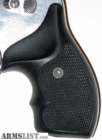 ARMSLIST - For Sale: Uncle Mike's Boot Grips for a J-Frame Smith 7 ...