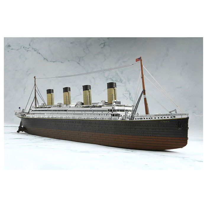 Metal Earth Premium Series RMS Titanic Ship 3D Metal Model Kit ...