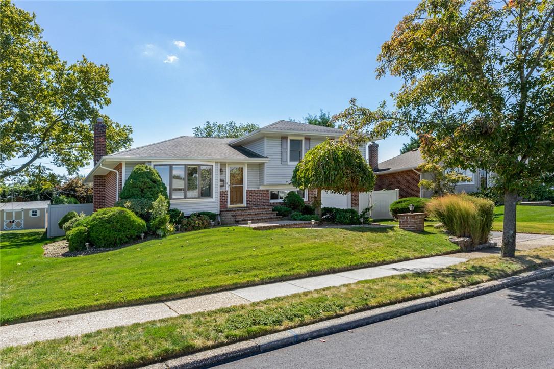 11 Eleanor Lane, Plainview, NY 11803 | MLS #H6328033