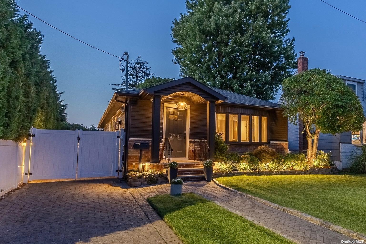 2785 Claxton Avenue, Bellmore, NY 11710 | MLS #L3575926