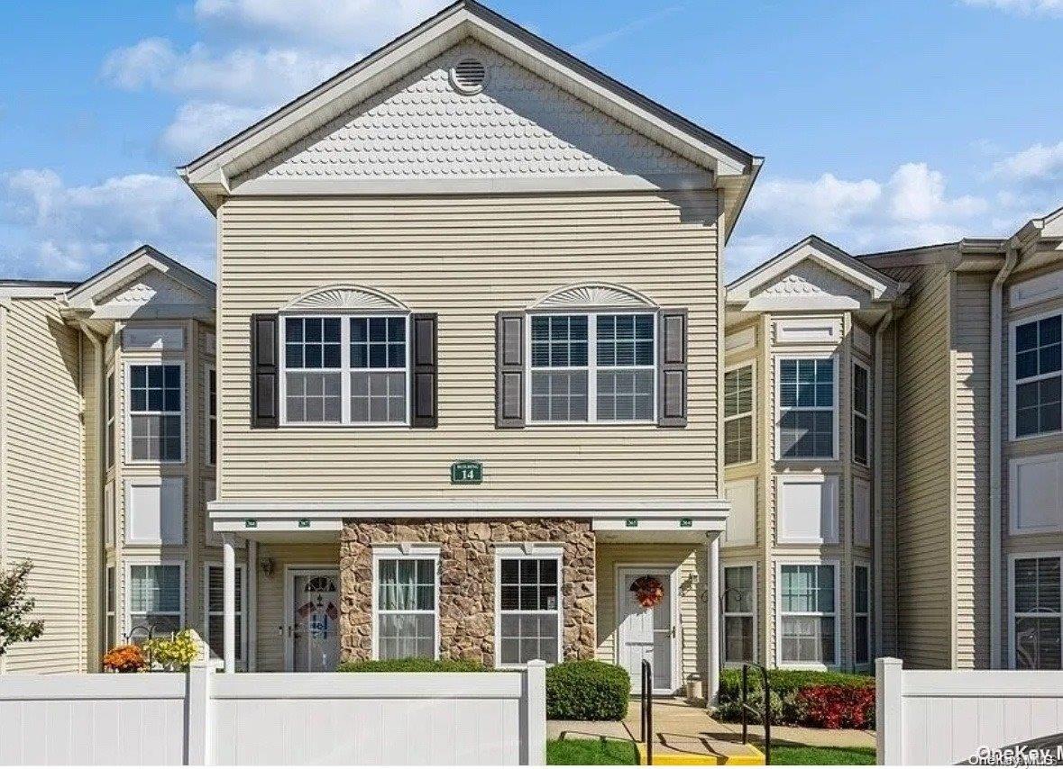 323 Spring Drive # Upper, East Meadow, NY 11554 | MLS #L3586526