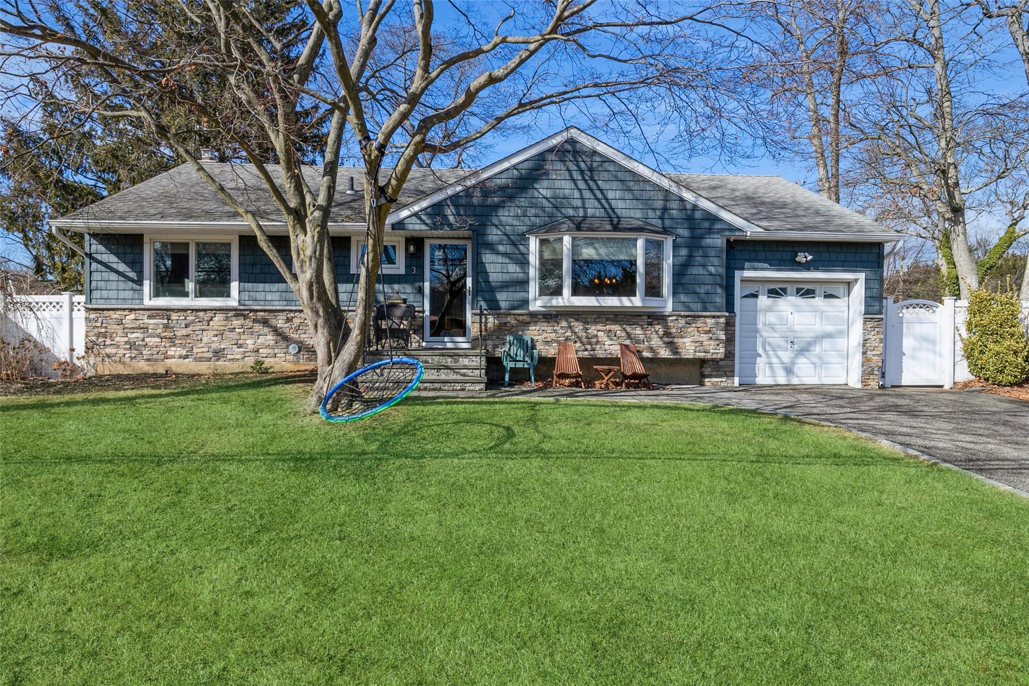 3 Larry Drive, Commack, NY 11725 | MLS #819357