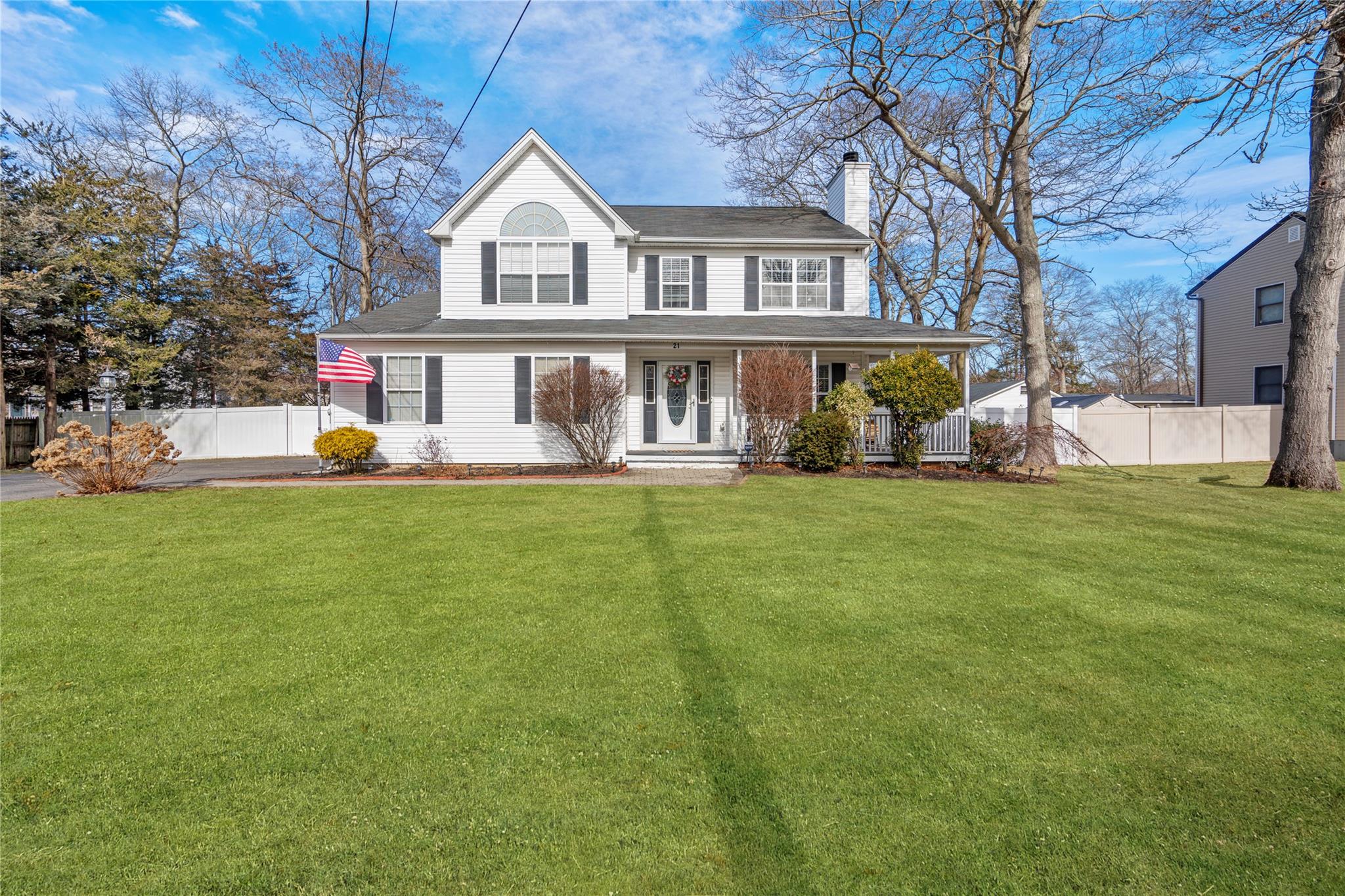 21 Sawyer Street, Mastic, NY 11950 | MLS #825935