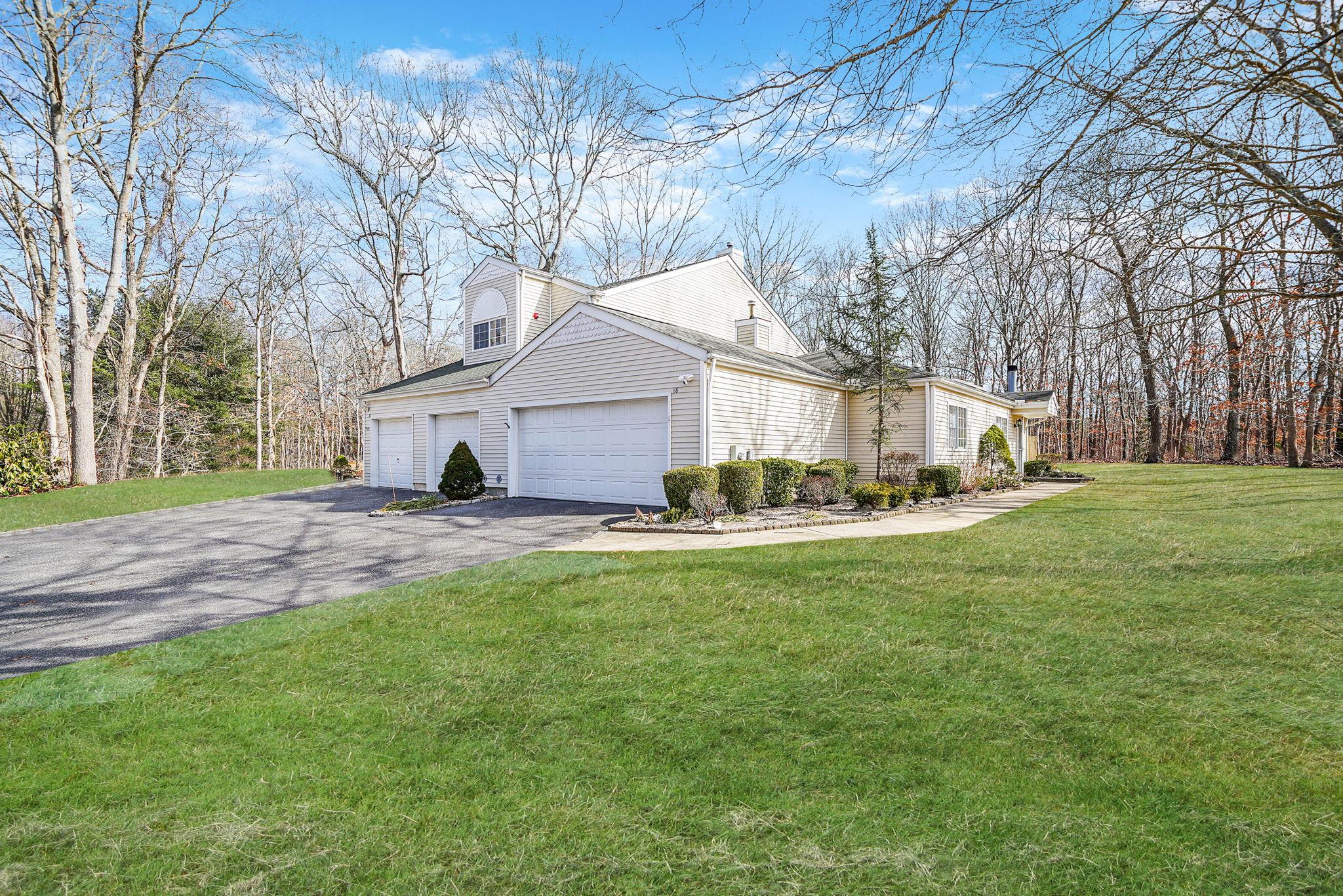 88 Rabbit Run, Manorville, NY 11949 | MLS #826283