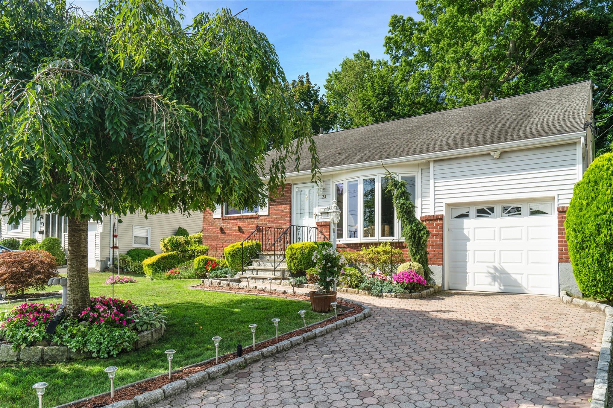 24 Westwind Road, Yonkers, NY 10710 | MLS #826609