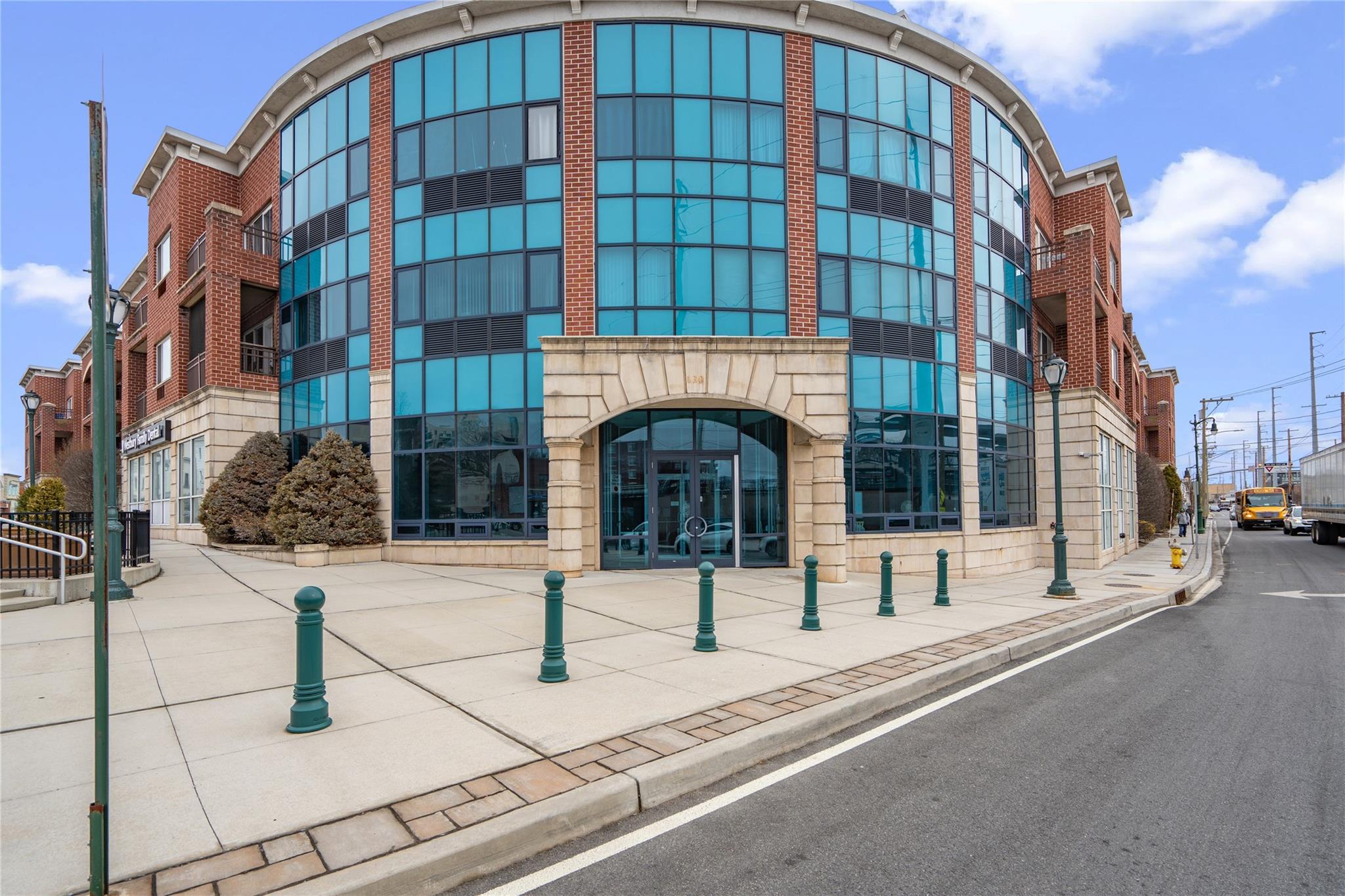 130 Post Avenue # 211, Westbury, NY 11590 | MLS #831912