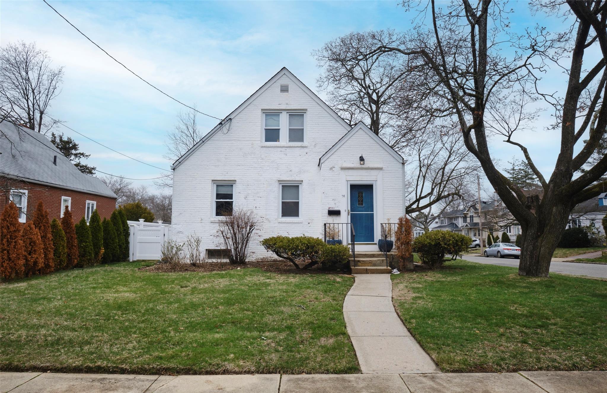 76 Moore Street, New Hyde Park, NY 11040 | MLS #838165