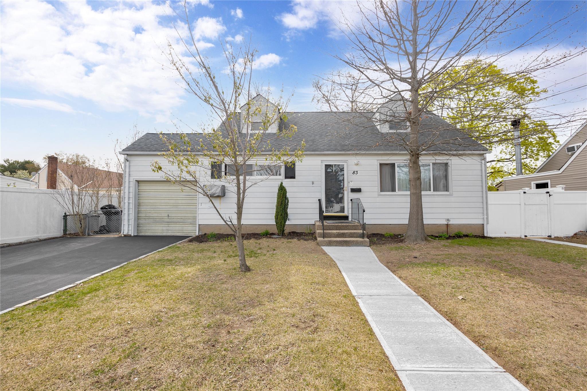 83 Florence Court, East Meadow, NY 11554 | MLS #849120