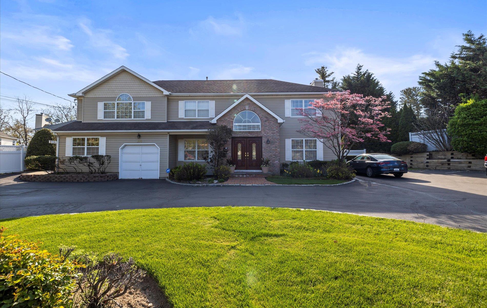 100 Glen Cove Road, Greenvale, NY 11548 | MLS #850847