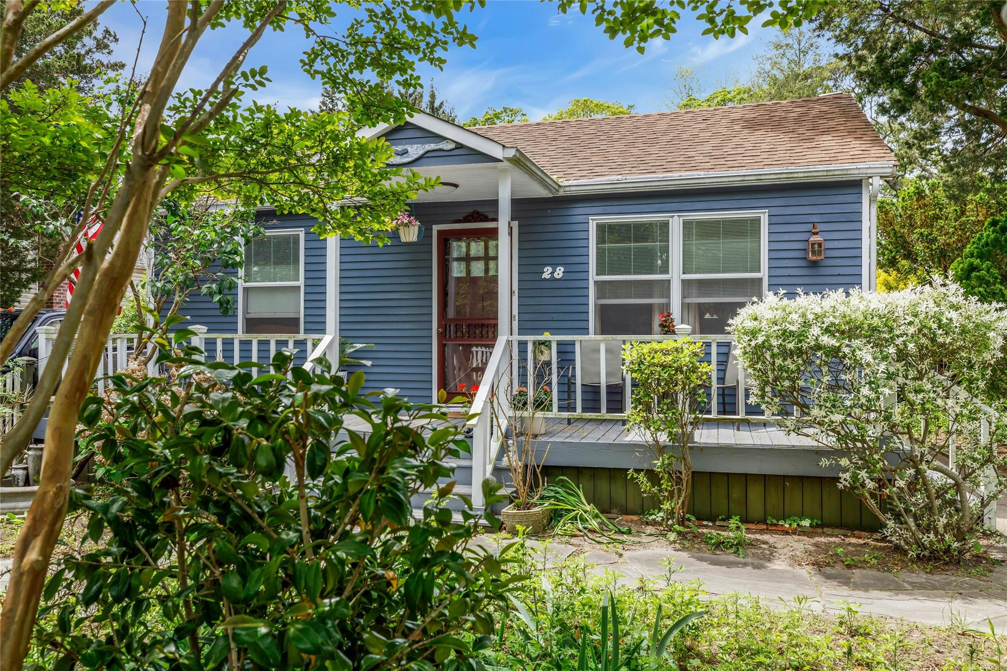 28 MARSHALL DR, SELDEN, NY 11784 | 852216 | Douglas Elliman