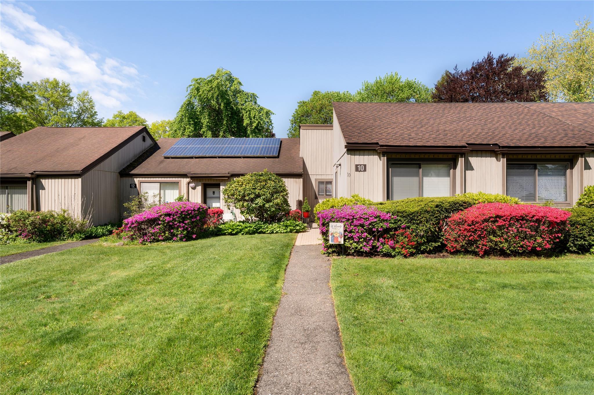 10 Strathmore Gate Drive, Stony Brook, NY 11790 | MLS #858158