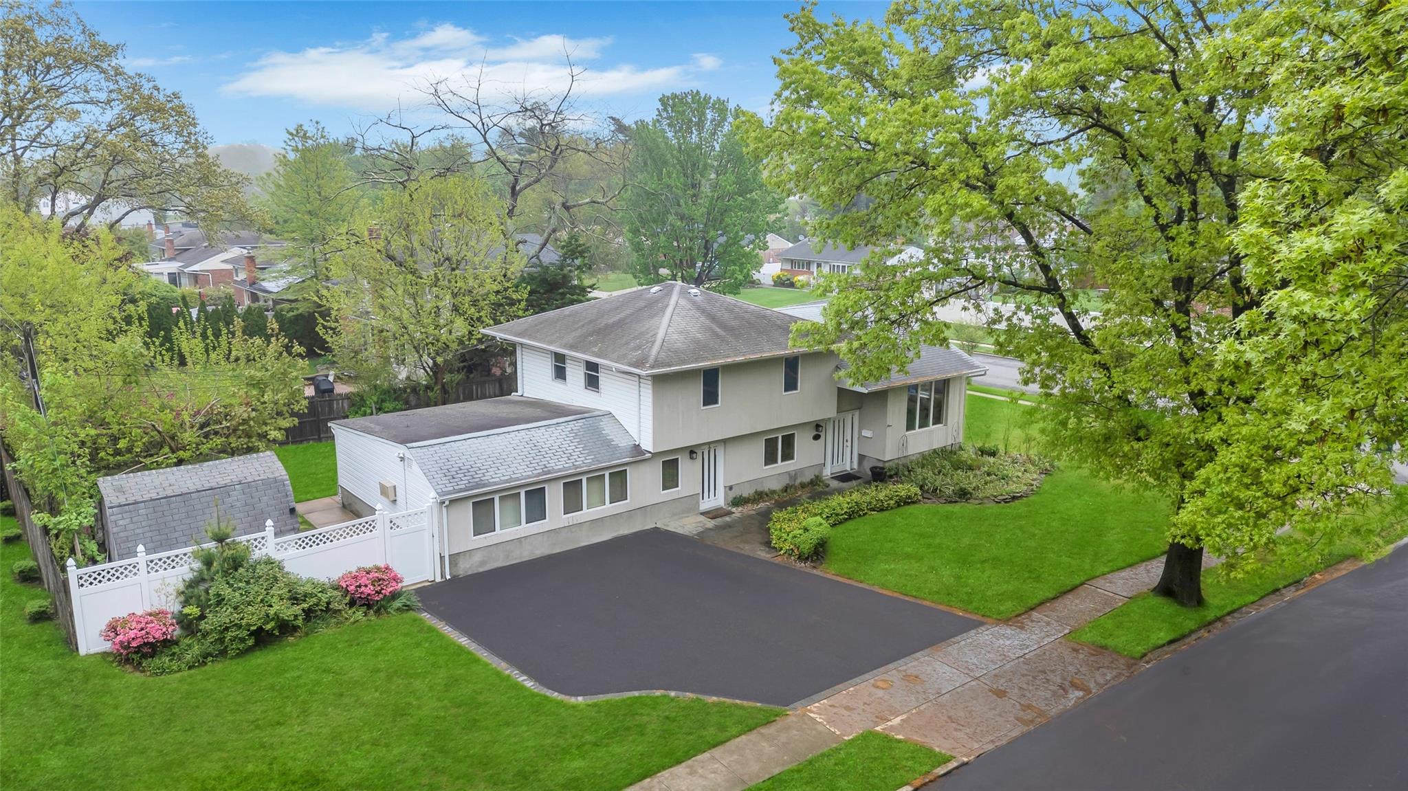 11 Rensselaer Drive, Commack, NY 11725 | MLS #859454