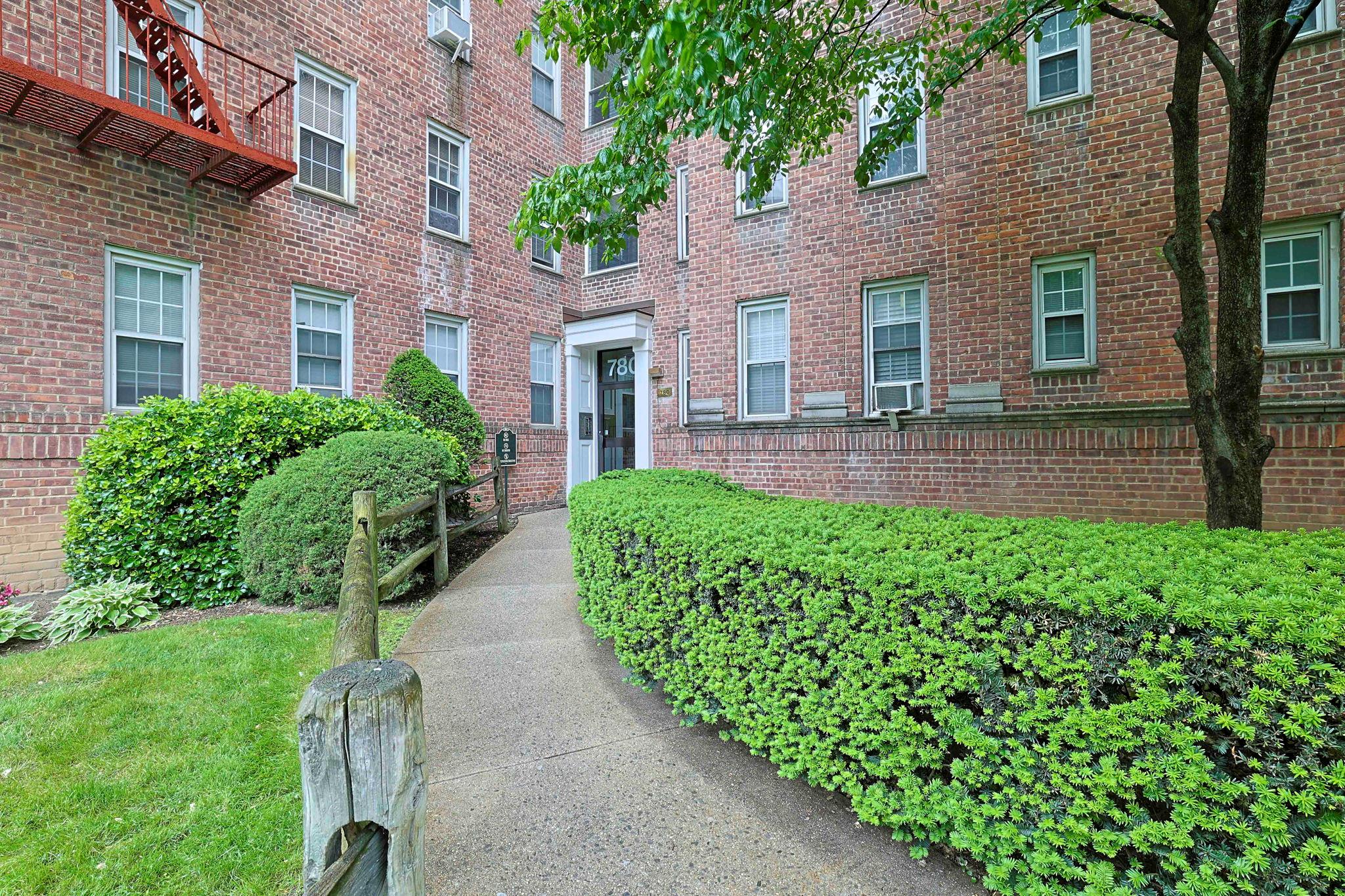 780 Bronx River Road # A16, Bronx, NY 10708 | MLS #866364