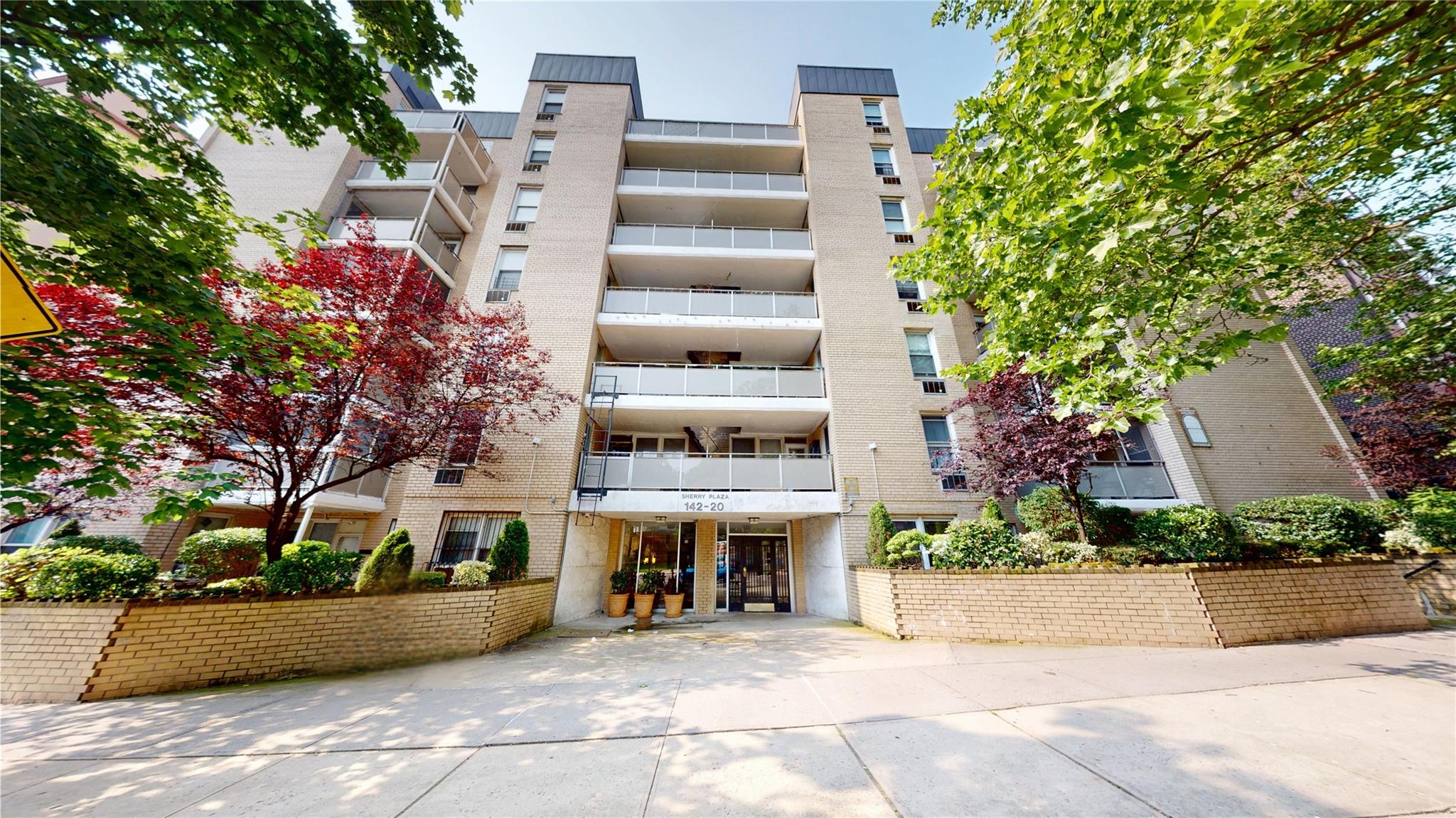 142-20 84th Drive # 3K, Briarwood, NY 11435 | MLS #869481