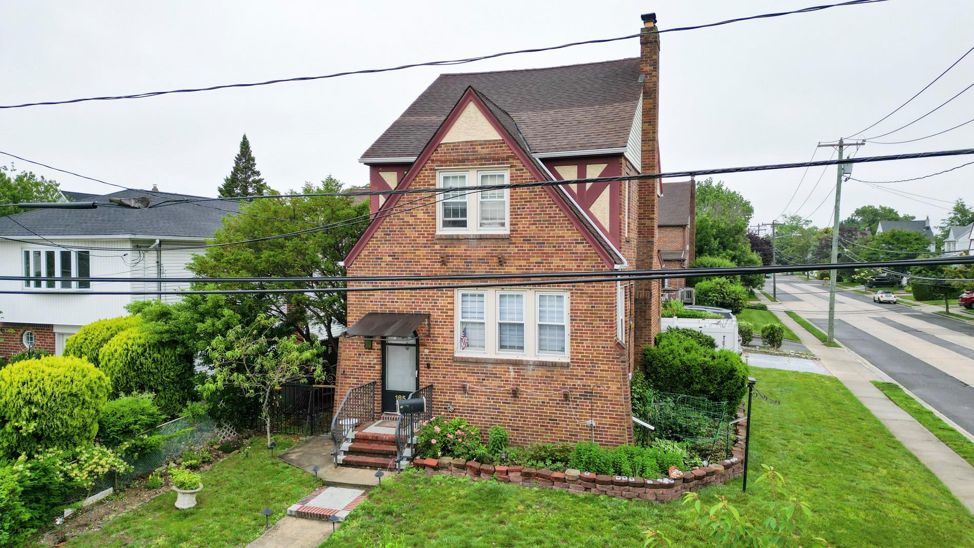 165 Page Rd Road, Valley Stream, NY 11581 | MLS #872942