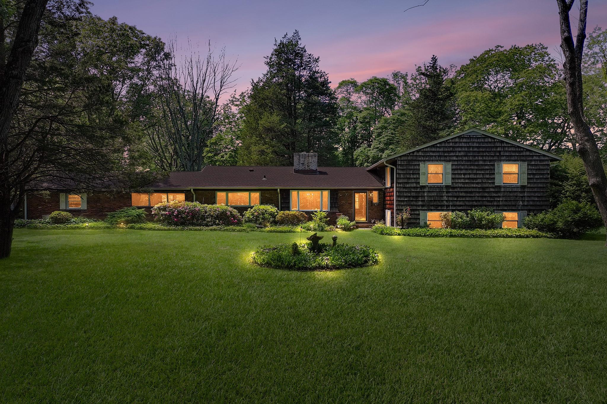 31 Saw Mill Road, Cold Spring Harbor, NY 11724 | MLS #873907