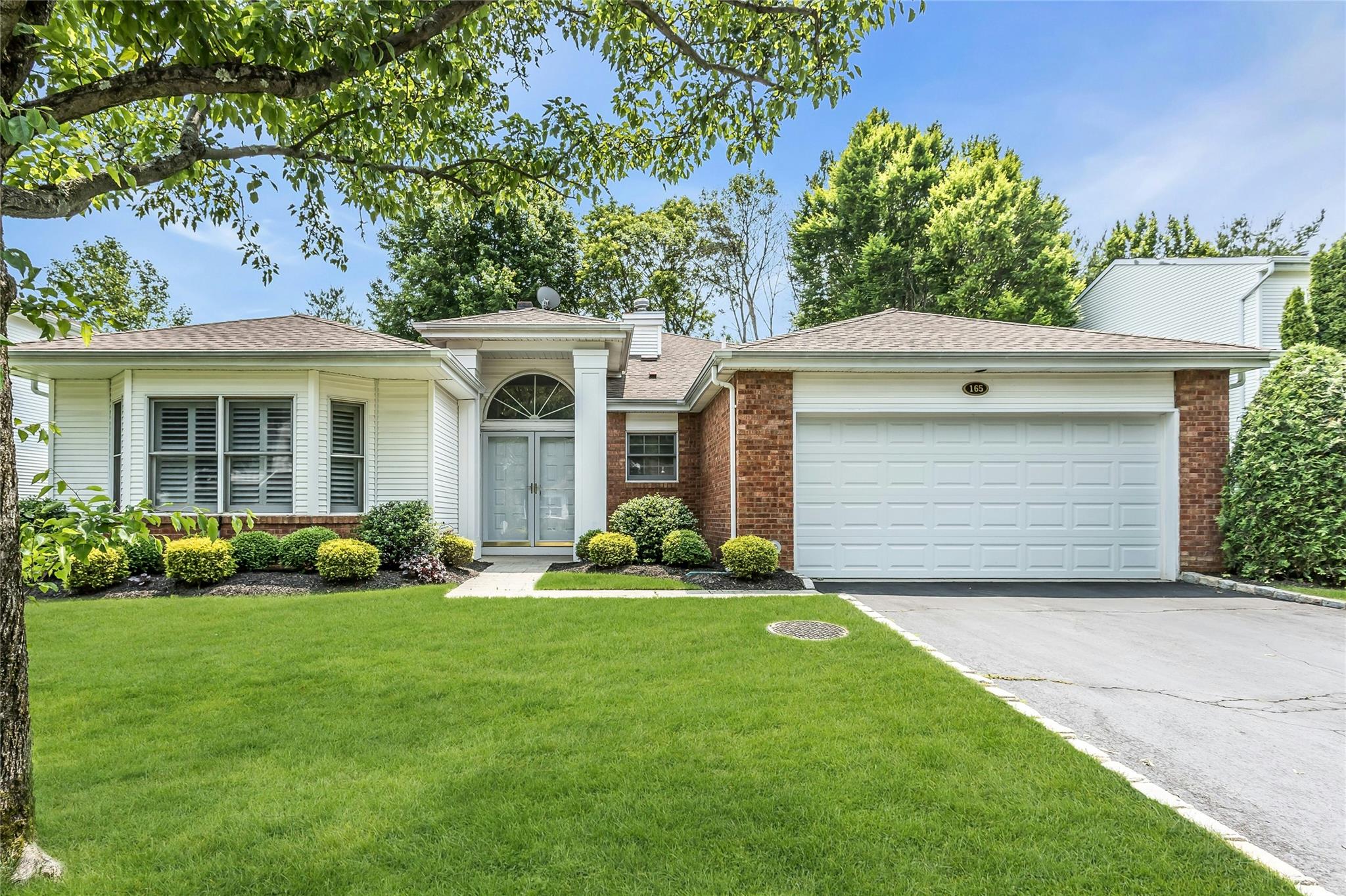 165 Country Club Drive, Commack, NY 11725 | MLS #874842