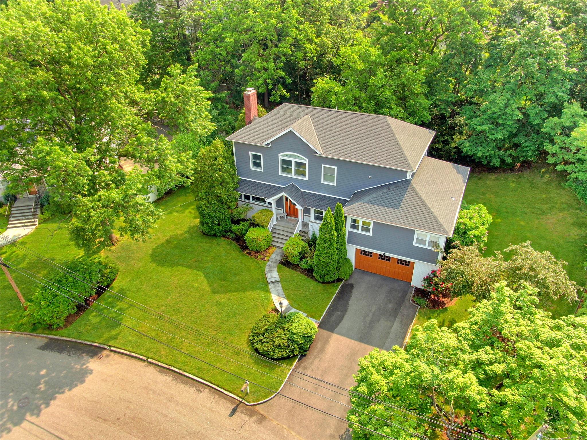 21 Winding Brook Road, New Rochelle, NY 10804 | MLS #879263