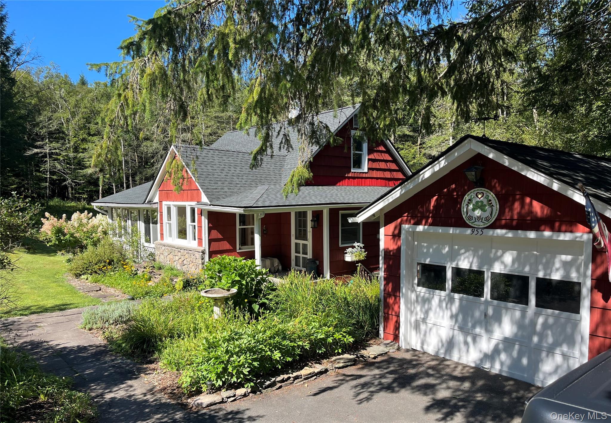 955 BEAVERKILL RD, LIVINGSTON MANOR, NY 12758 | 901702 | Douglas Elliman