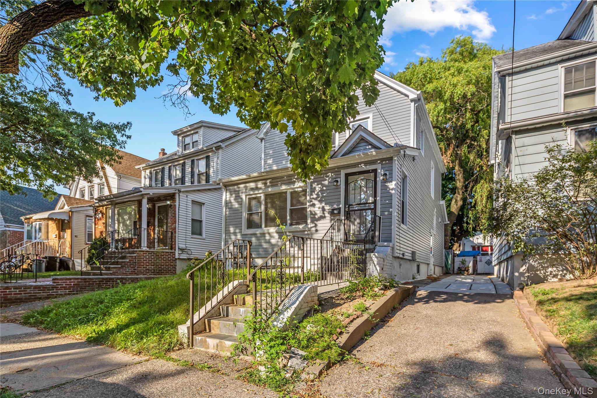 48-35 Clearview Expressway, Oakland Gardens, NY 11364 | MLS #902662