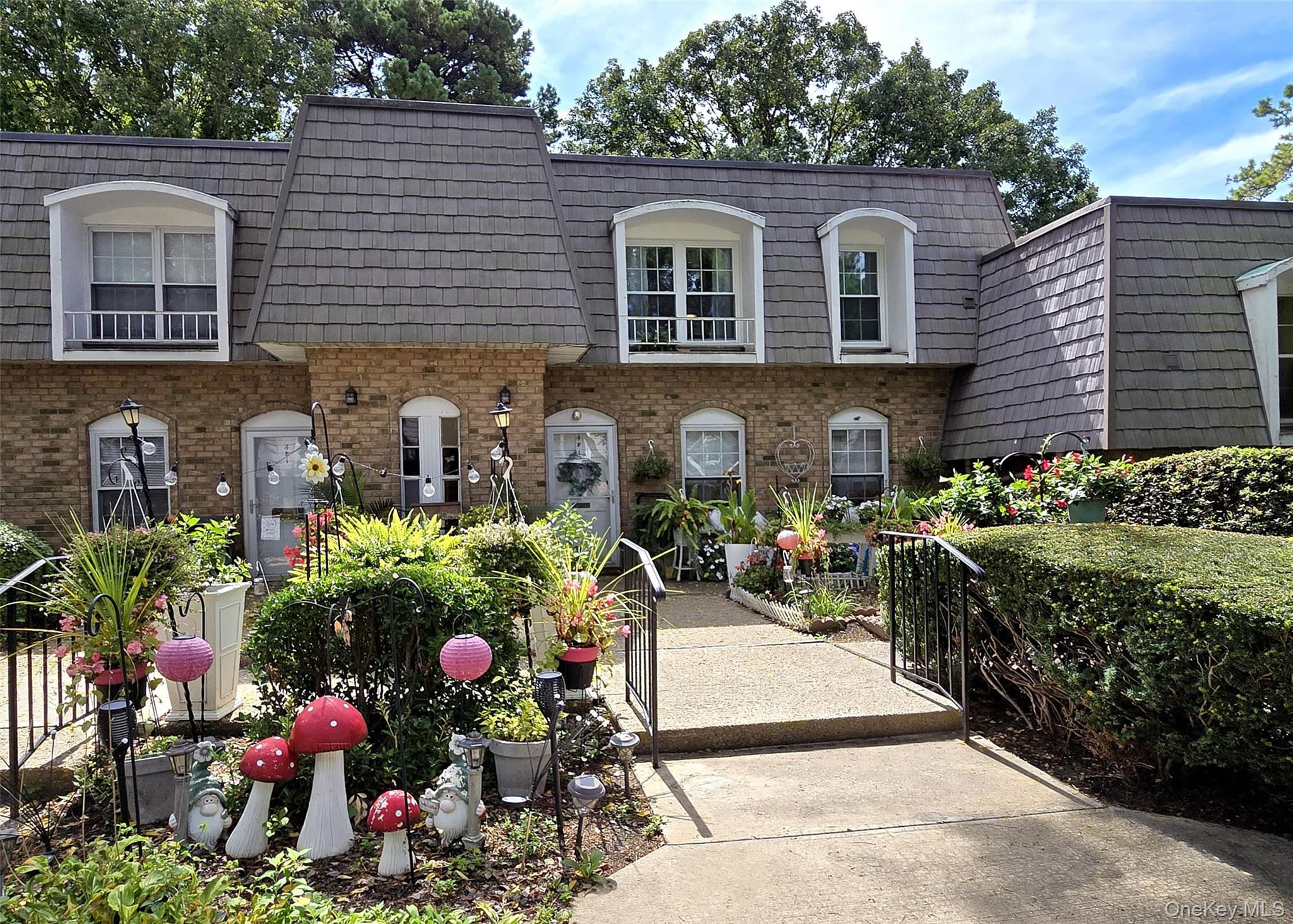 655 Middle Country Road # 4F2, Coram, NY 11727 | MLS #911445