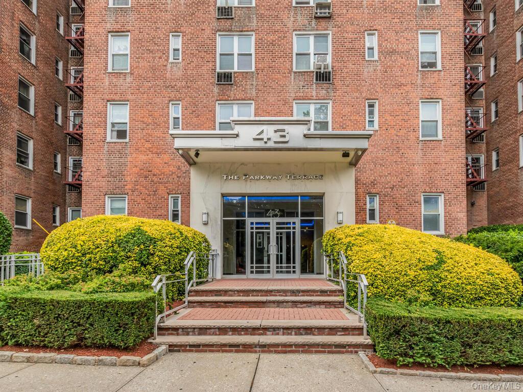 43 Bronx River Road # 2M, Yonkers, NY 10704 | MLS #912848