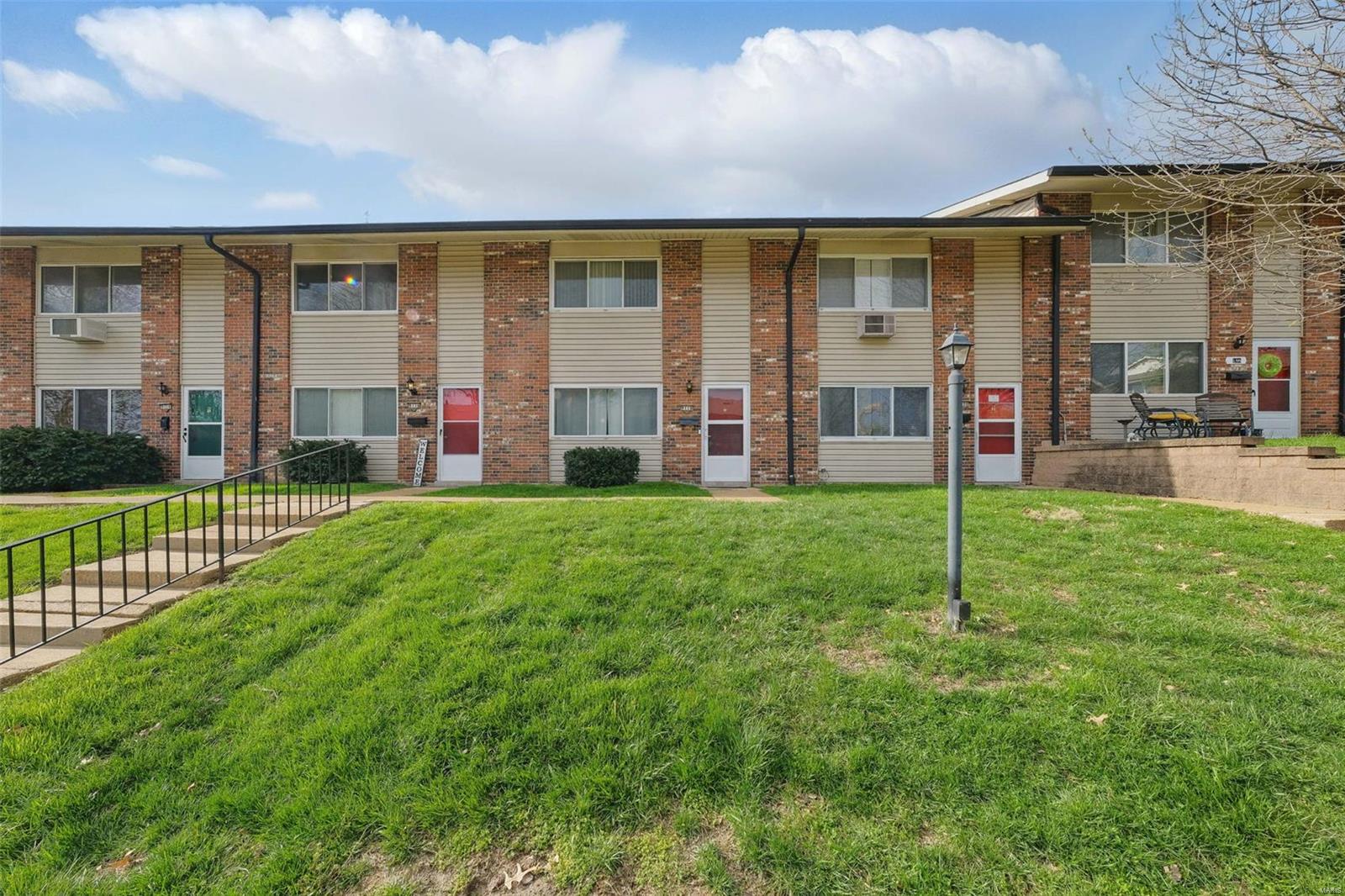 9118 Villaridge, St Louis, Missouri