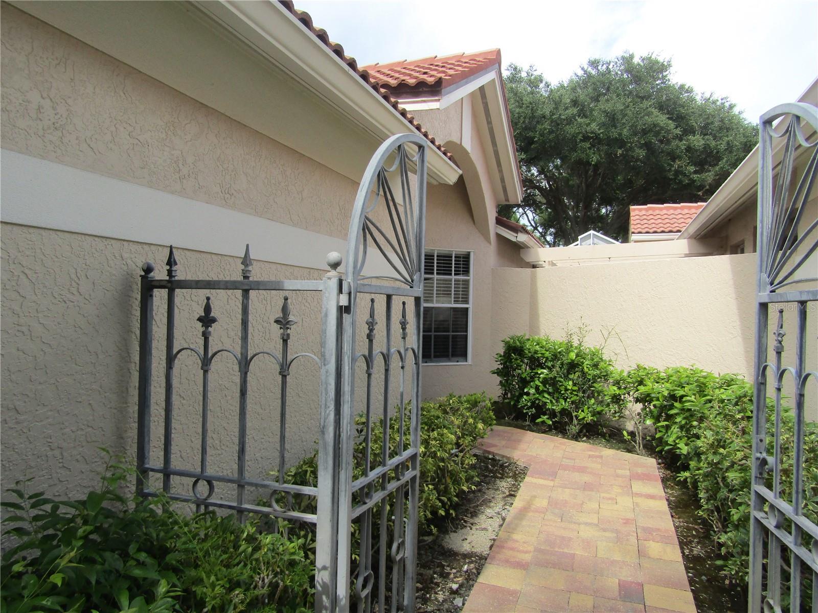 4026 Lyndhurst Ct #13 Sarasota, Florida, United States – Luxury Home Rental