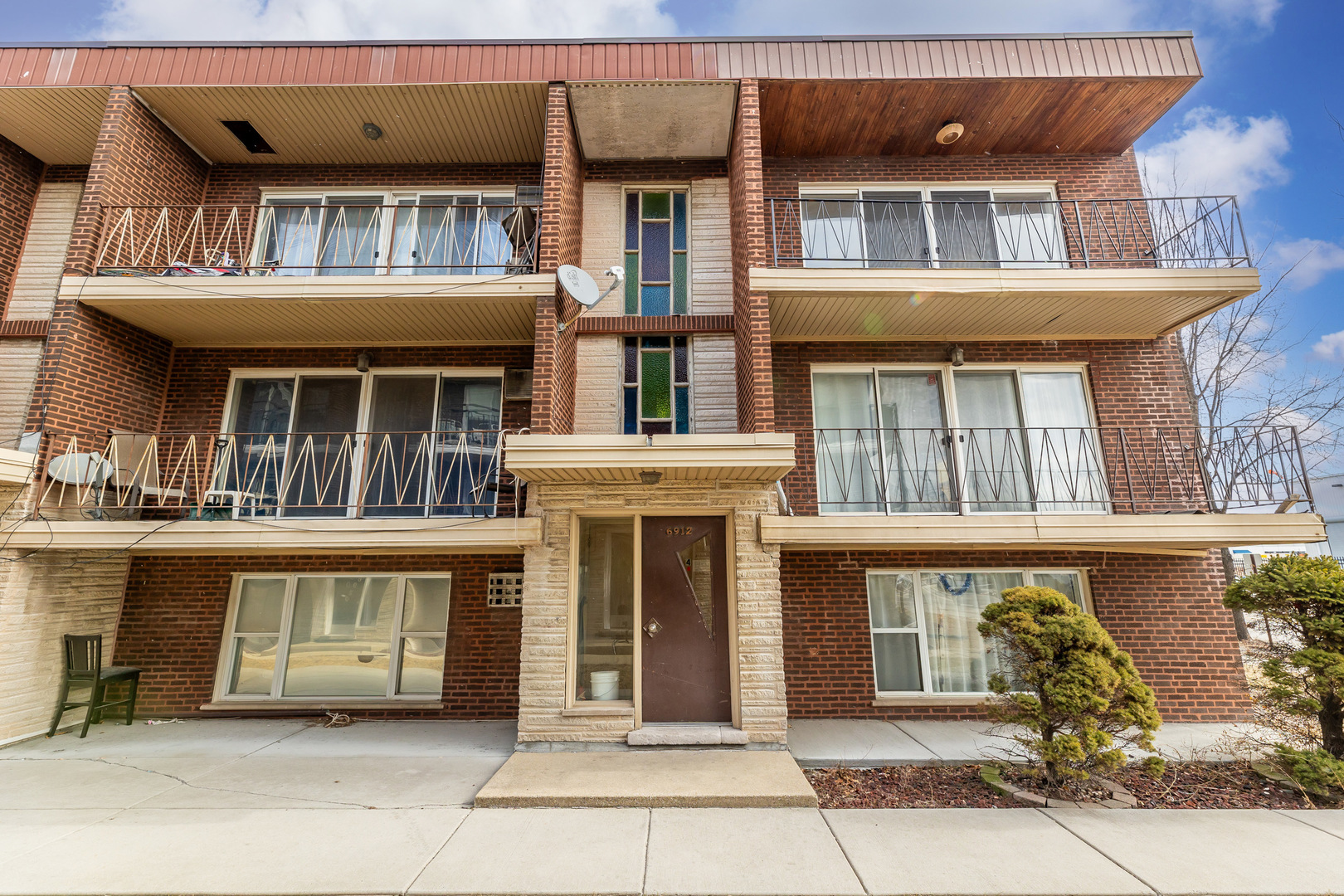 6912 W 65th Street #3 For Sale, Chicago, IL 60638 Condo | ByOwner