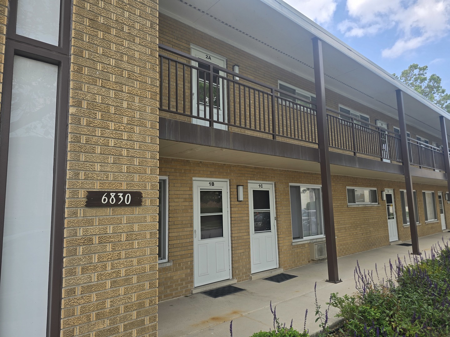 6830 N Ozark Avenue #2C For Rent, Chicago, IL 60631 Home | ByOwner