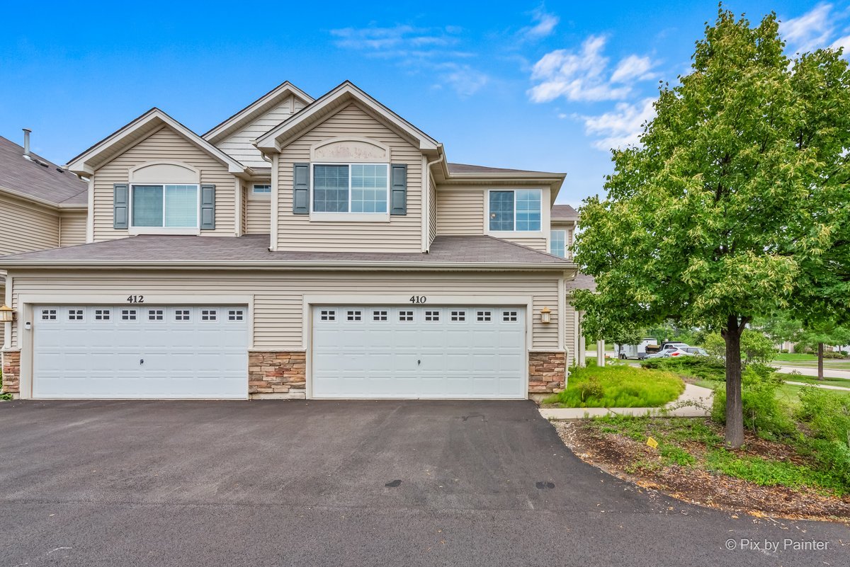 410 S Jade Lane For Sale, Round Lake, IL 60073 Condo | ByOwner