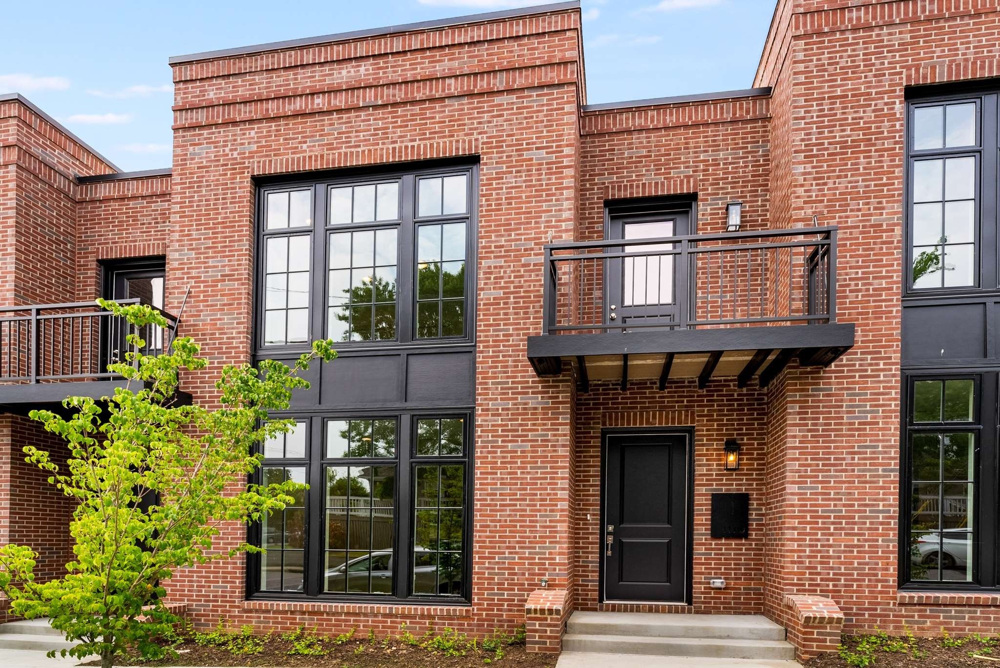 1117 Villa Place Nashville, Tennessee, United States – Home For Sale